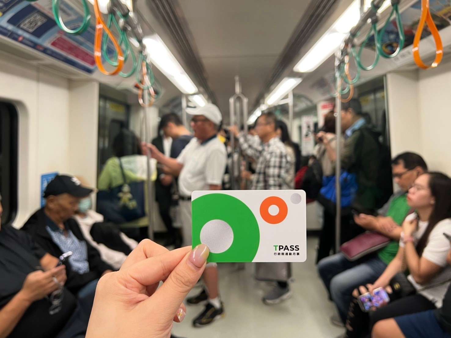 手機下載APP 南高屏TPASS通勤月票購買、過卡超便利